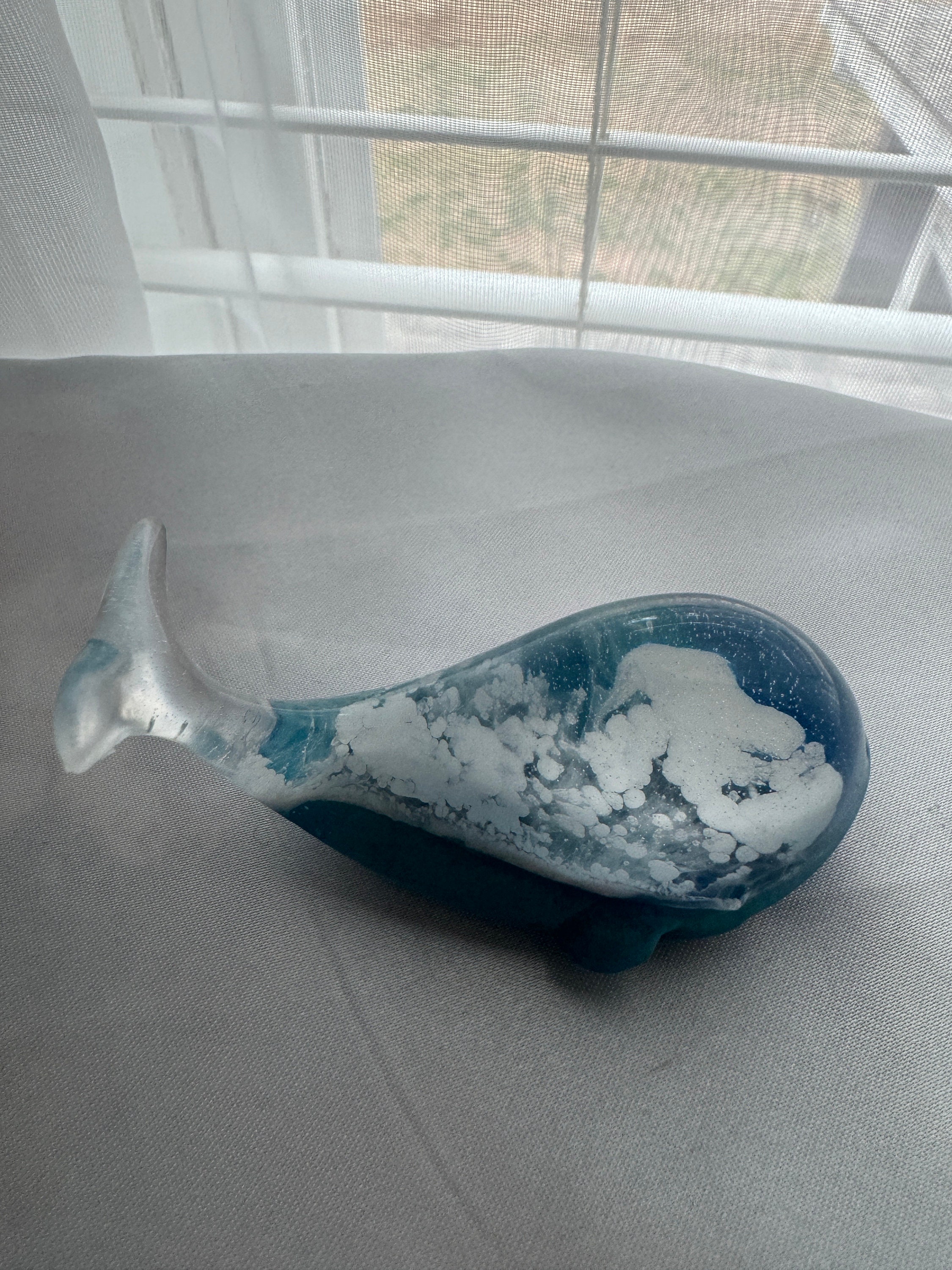 Ocean Resin Art Whale, Resin Whale, Epoxy Resin Whale Figurine, Whale Decor, Resin Art, Flowers ...