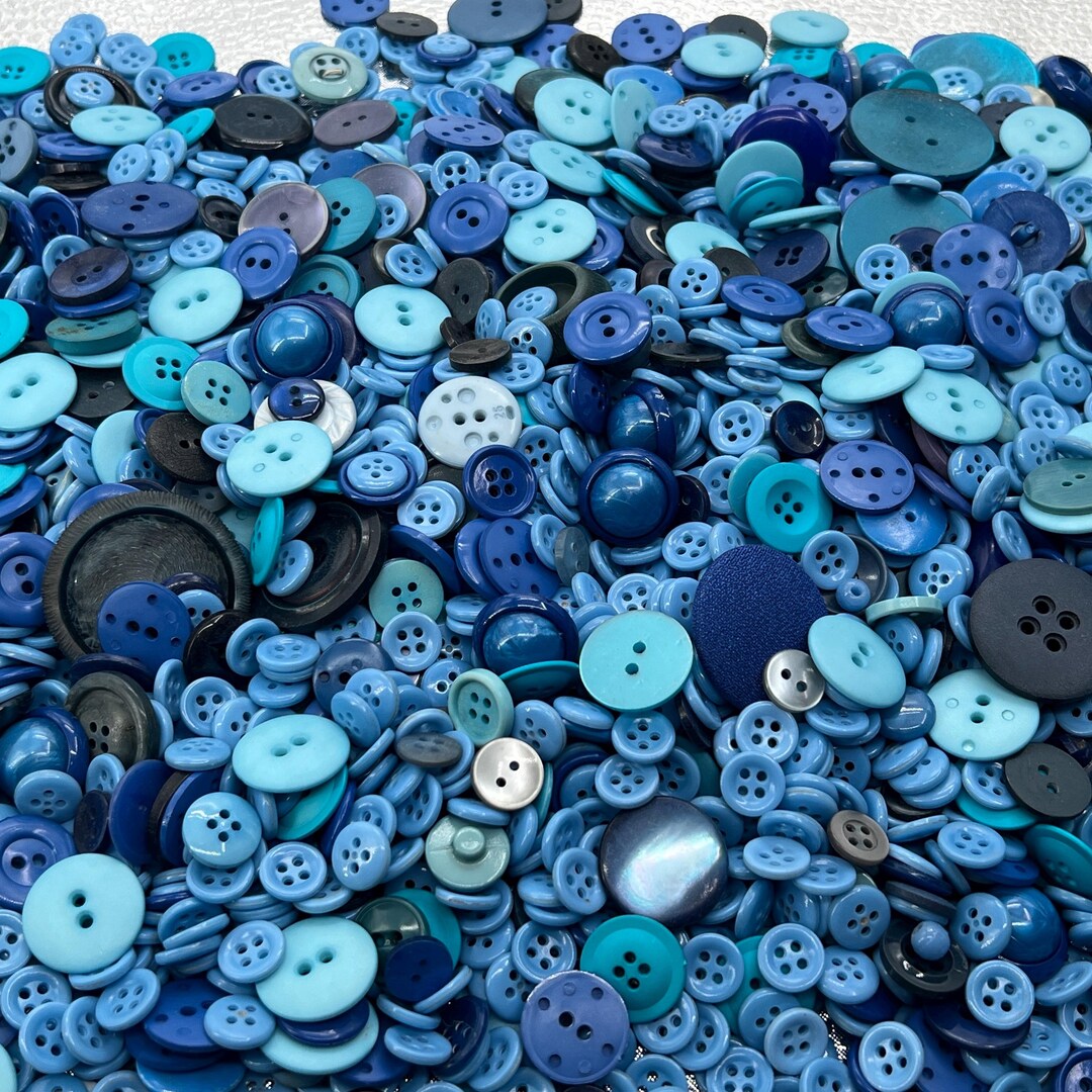 25 Random Buttons, Various Shades of Blue, Sold Assorted in Sets of 25 ...