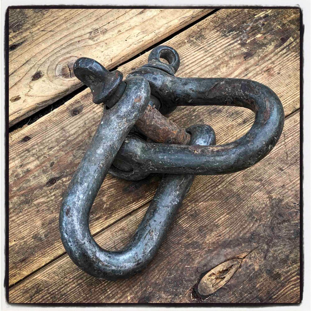 Vintage Iron Shackles - Big Size, Set of 2 D-ring Shackles - Etsy