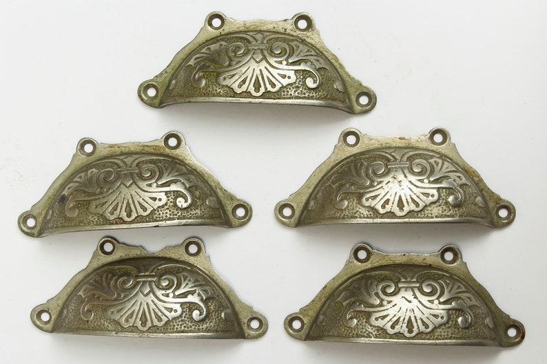 Vintage 1920s-30s Drawer Pulls – Beautifully Decorated on the Front - Etsy
