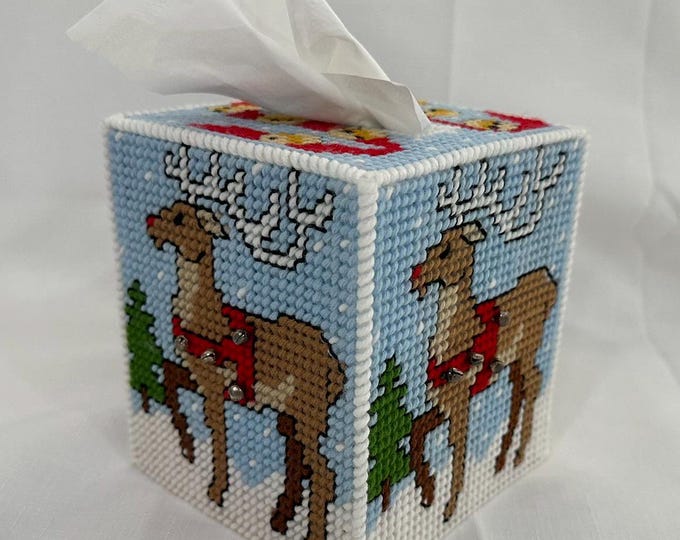 Handmade Christmas Reindeer Tissue Box Cover: Plastic Canvas & Yarn - Etsy