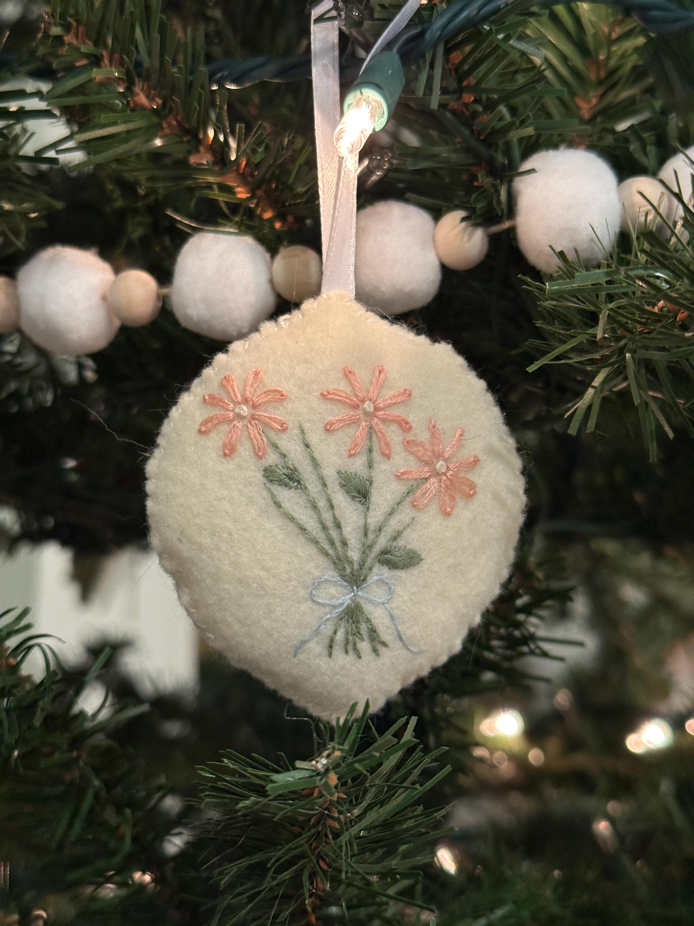 Flower Bundle Ornament Pattern - Etsy