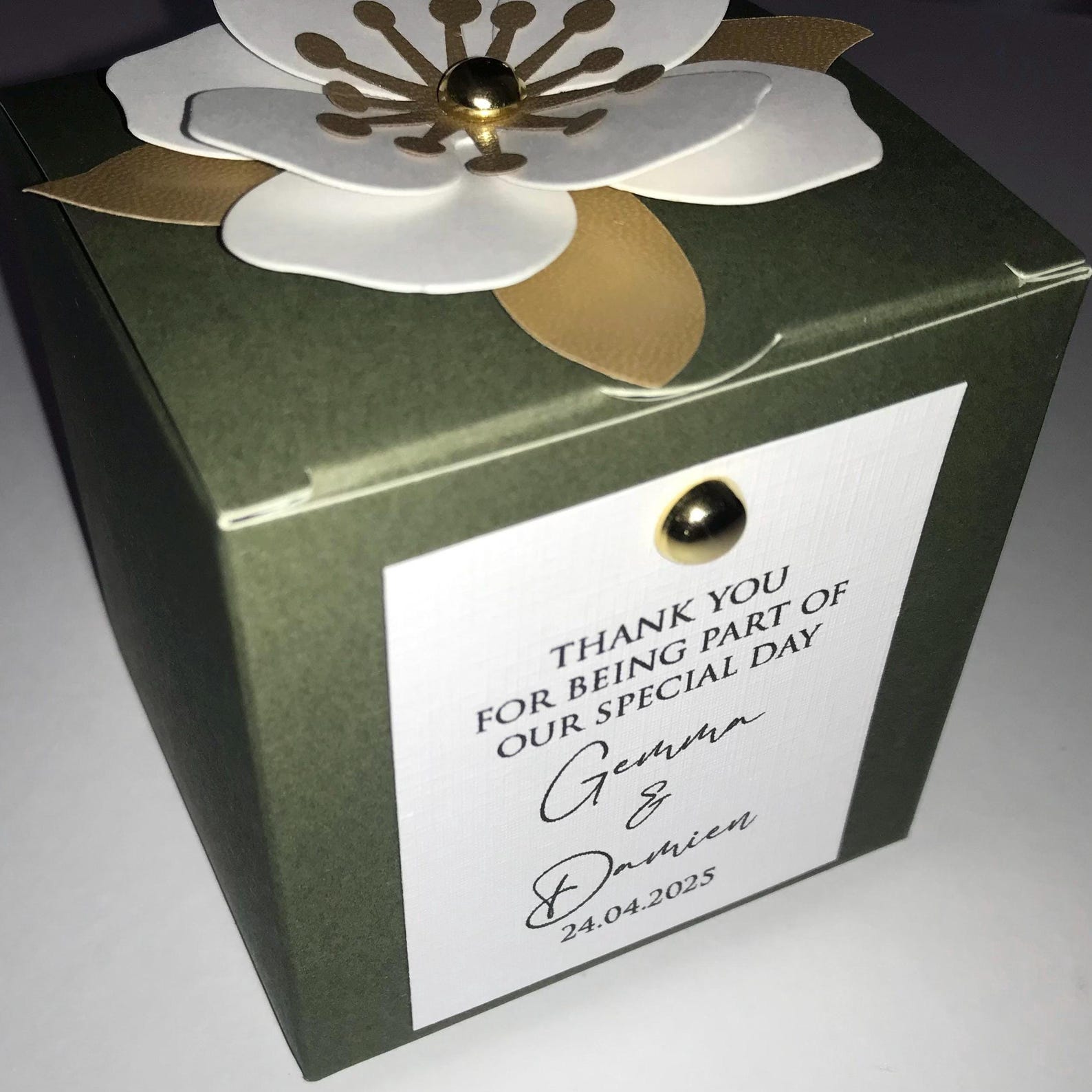 10 Sage Green Favour Boxes With Flower Decor, Personalised Favour for ...