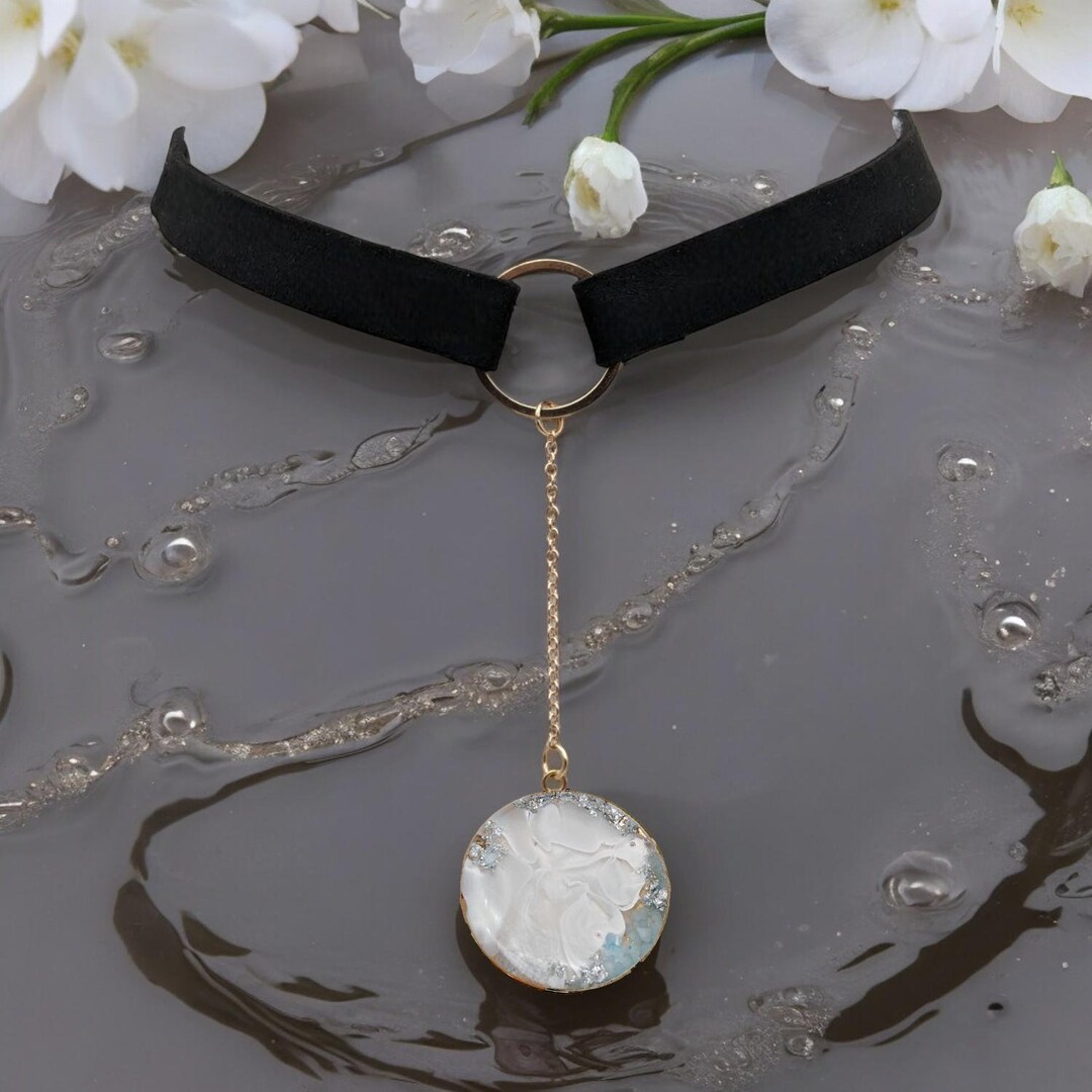 Sunbeam Whisper SOLEA Epoxy Resin Jewelry Necklace in Gold Made With Epoxy / Resin - Etsy