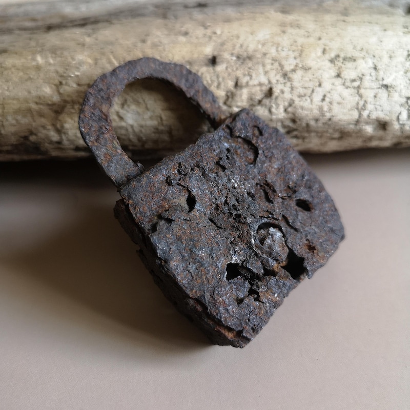 Rusty Padlock - Etsy