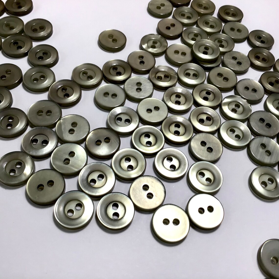 100 Smokey Gray Buttons - Iridescent Gray 2 Hole Plastic Buttons ...
