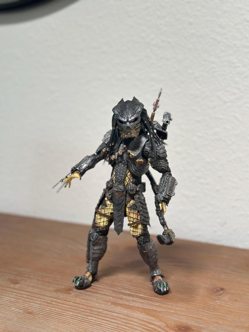 Custom Predator King Concept Battle Damaged Mask for Neca Predators ...
