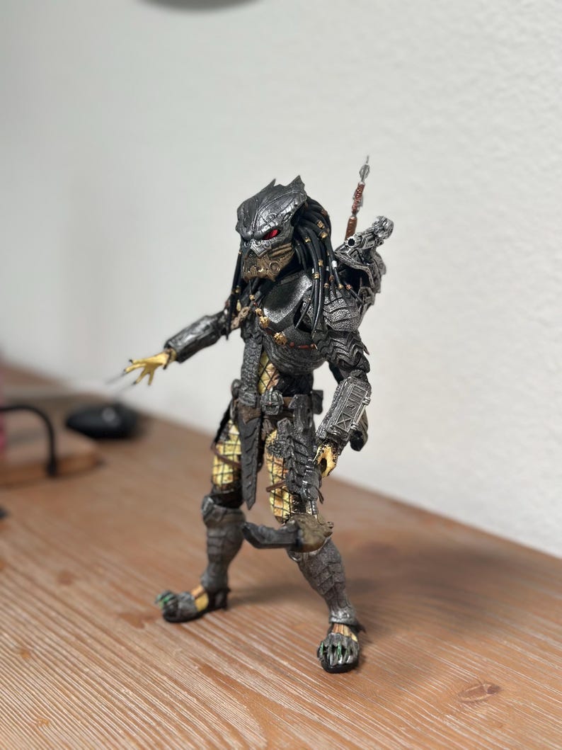 Custom Predator King Concept Battle Damaged Mask for Neca Predators ...