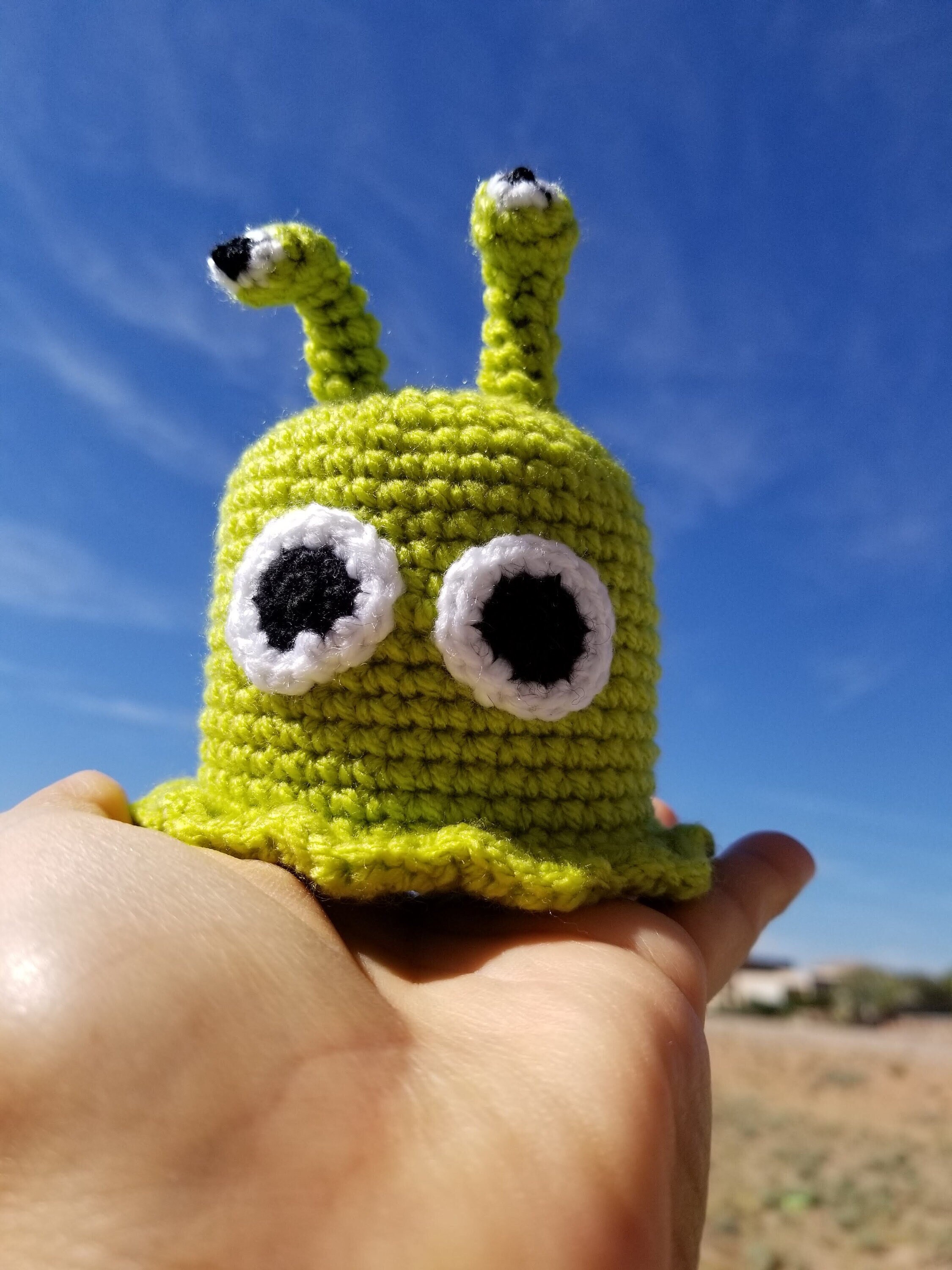 Alien Blob Desk Buddy, Crochet Stuffed Toy, Adopt a Pet, Amigurumi ...