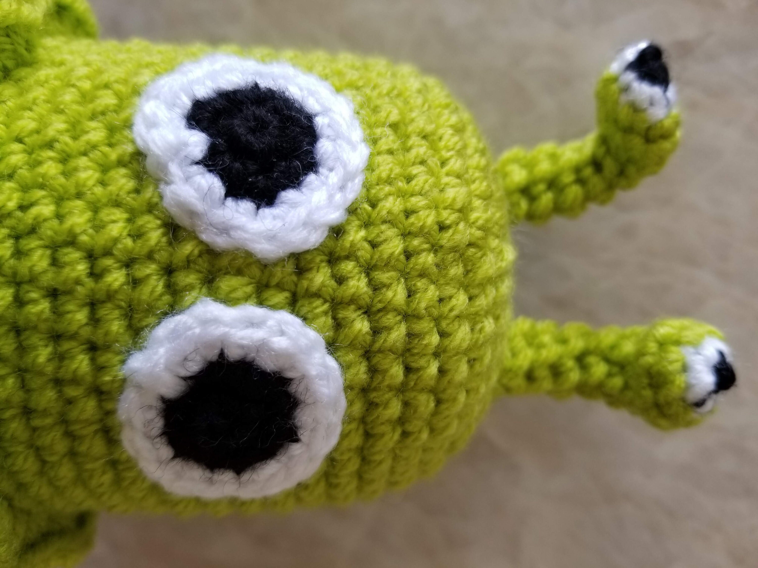 Alien Blob Desk Buddy, Crochet Stuffed Toy, Adopt a Pet, Amigurumi ...