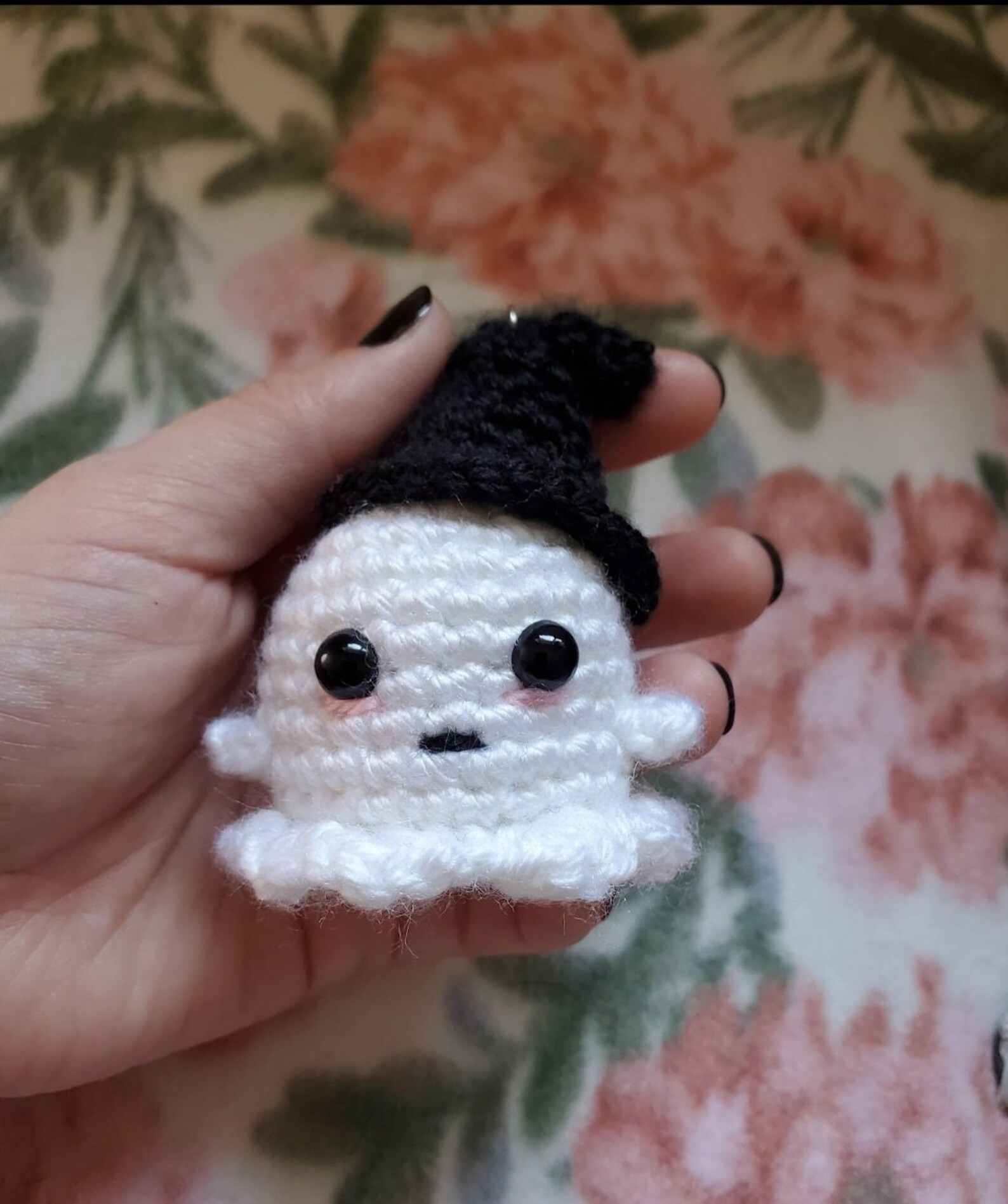 Ghost Witch Hat Keychain Crochet Pattern DIY Handmade Ghost Keychain ...