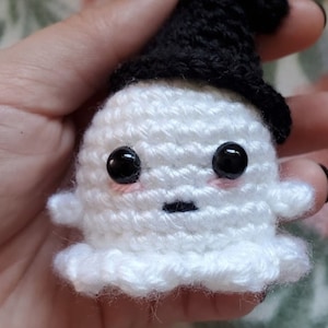 Ghost Witch Hat Keychain Crochet Pattern DIY Handmade Ghost Keychain ...