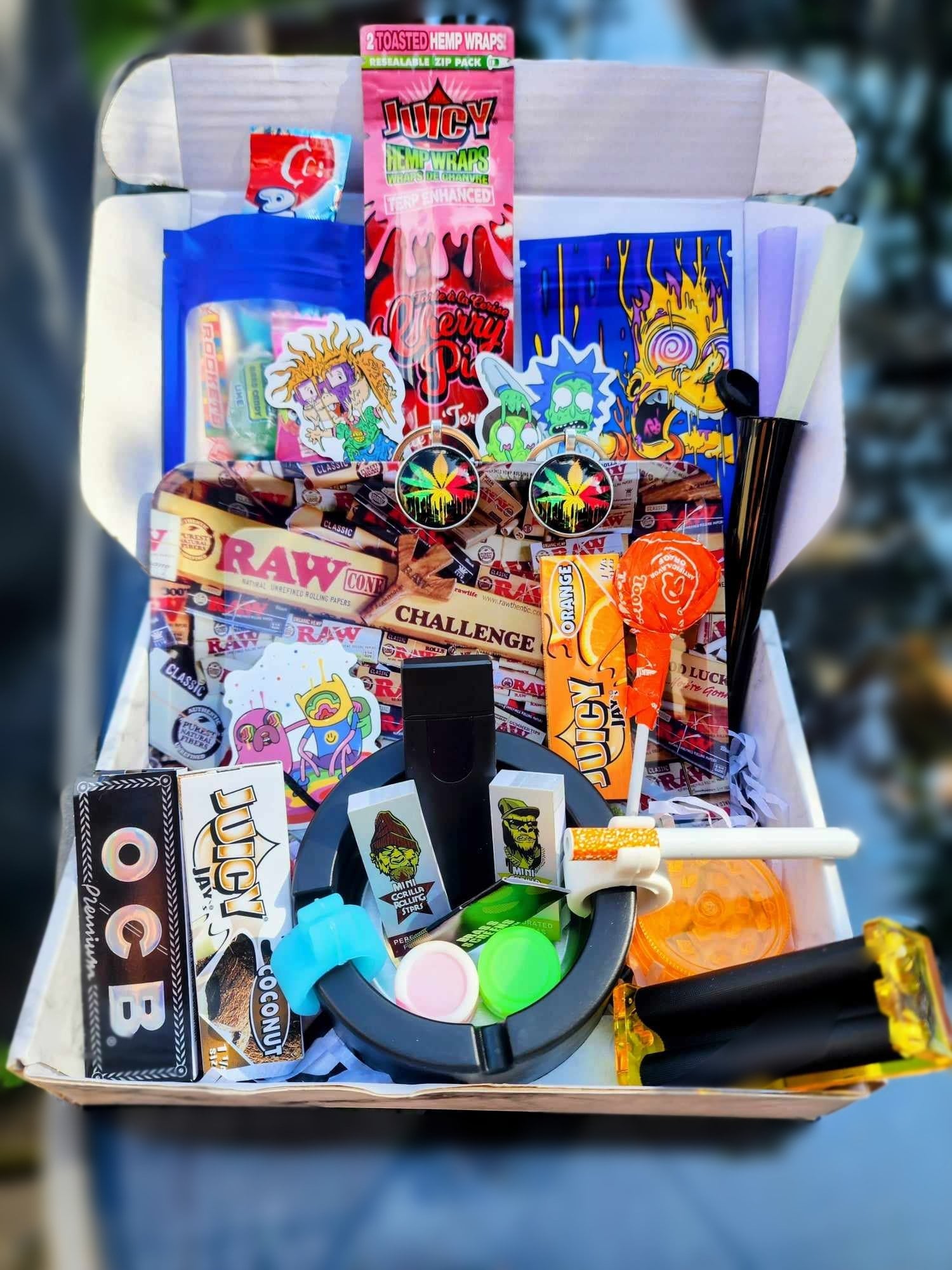 Ultimate Stoner Mystery Box Set Stoner Gift Box Essential Happy 420 ...