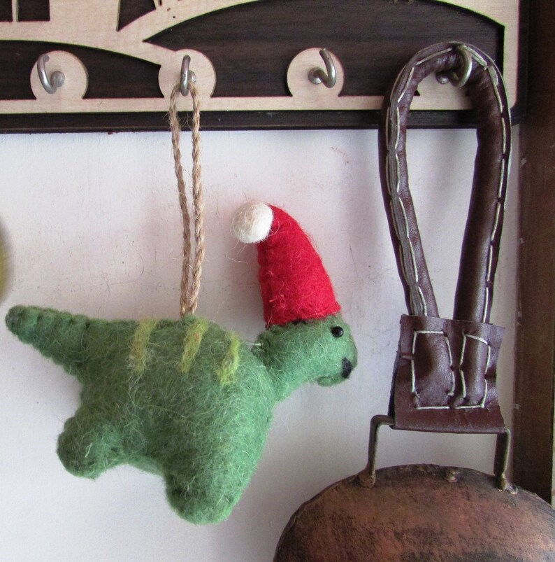 Handmade Dianasore in Christmas Cap Ornament Felted Toy for Cat Organic ...