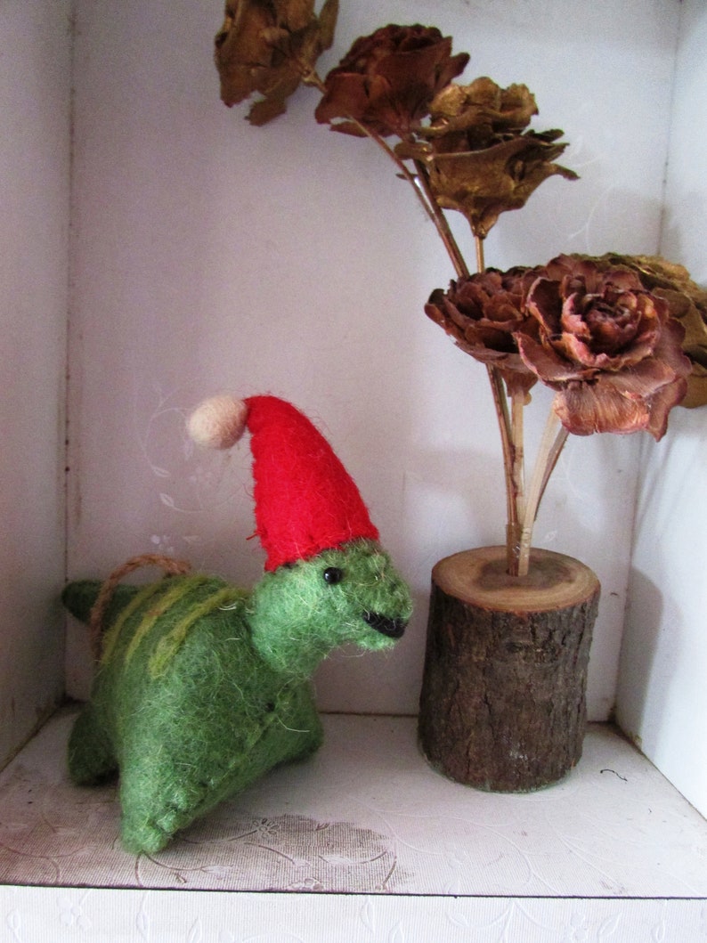 Handmade Dianasore in Christmas Cap Ornament Felted Toy for Cat Organic ...