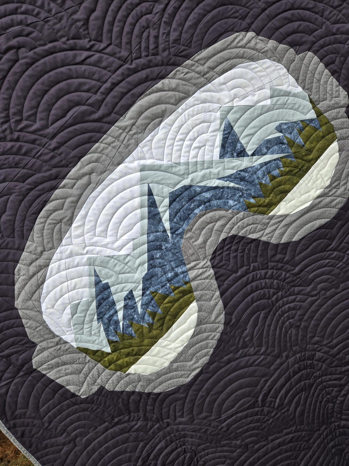 Ski/snowboard Goggle and Mountains Quilt - Etsy