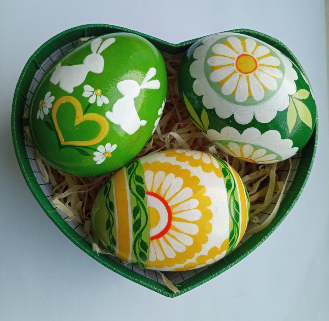 Pysanky Eggs Set of 3 Painted Easter Egg Ornament Green Painted Easter ...