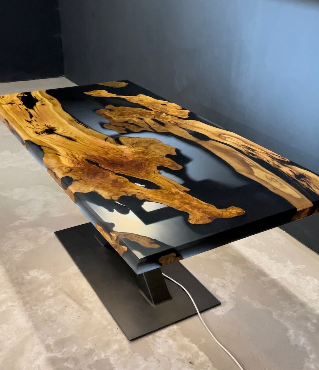 Table à manger en résine époxy live edge, table époxy olive, table de ...