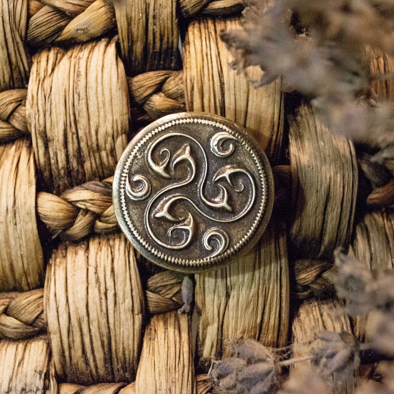 Button Brooch - Etsy