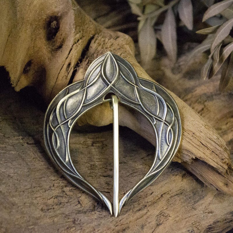Elven Leaf Brooch - Etsy