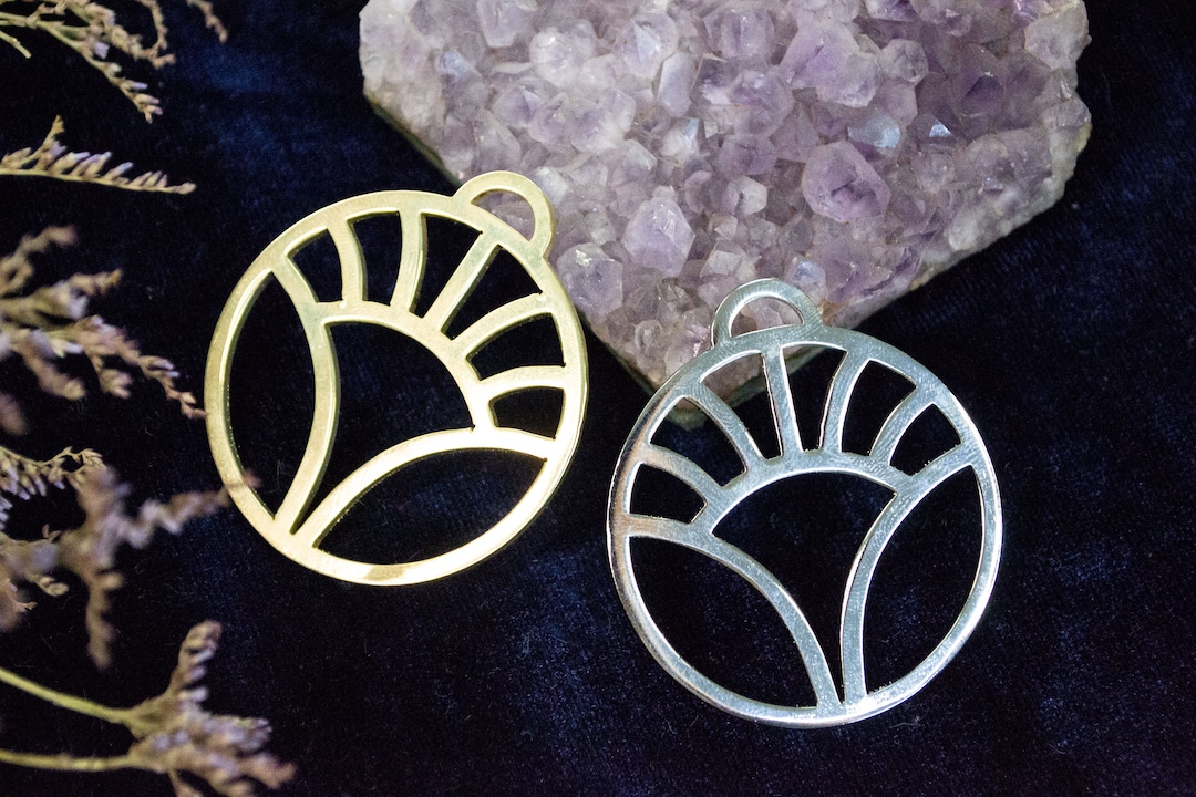 Symbol of Shar Pendant - Etsy