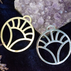 Symbol of Shar Pendant - Etsy