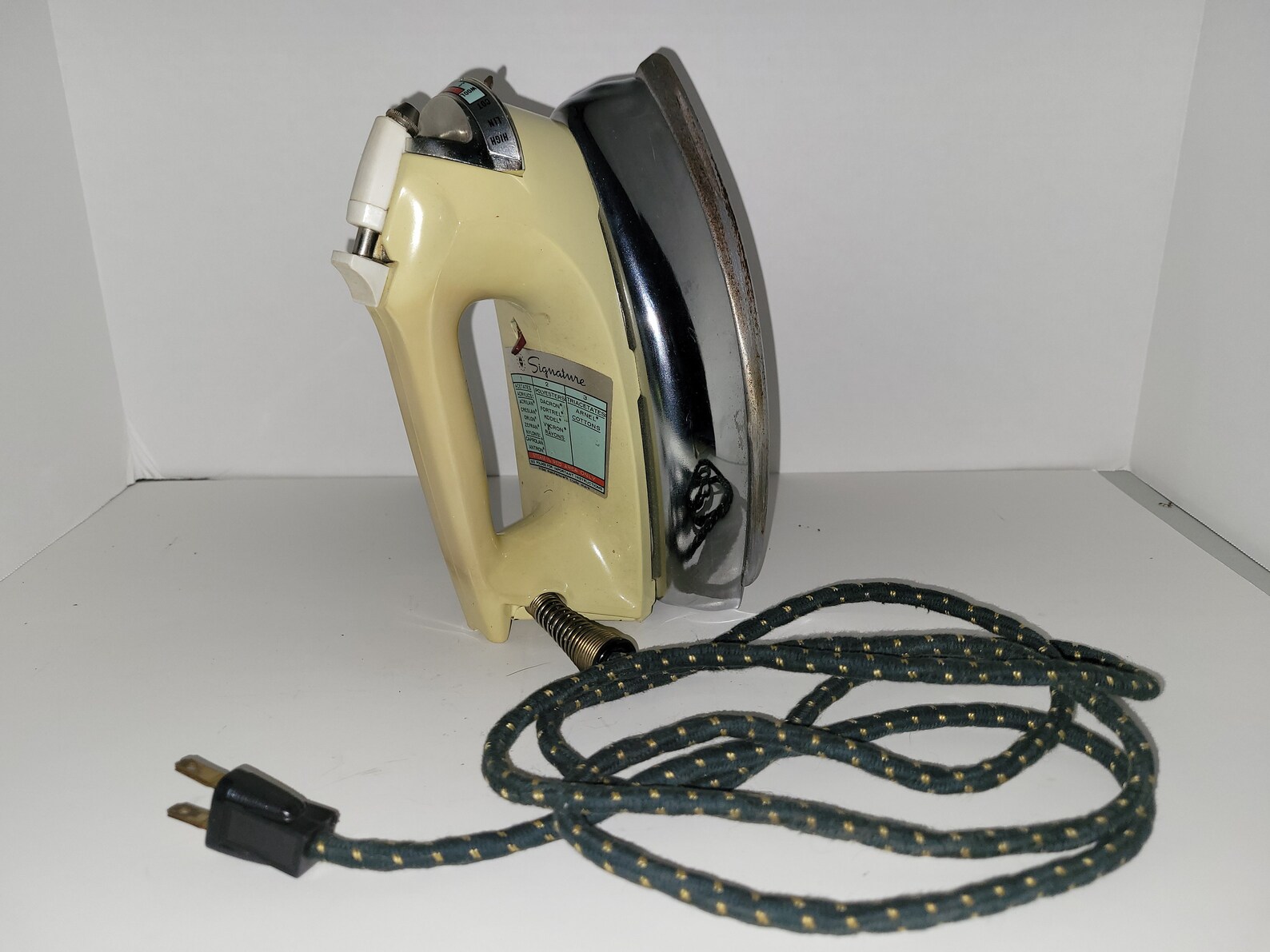 1960s Montgomery Ward Signature Iron - Etsy