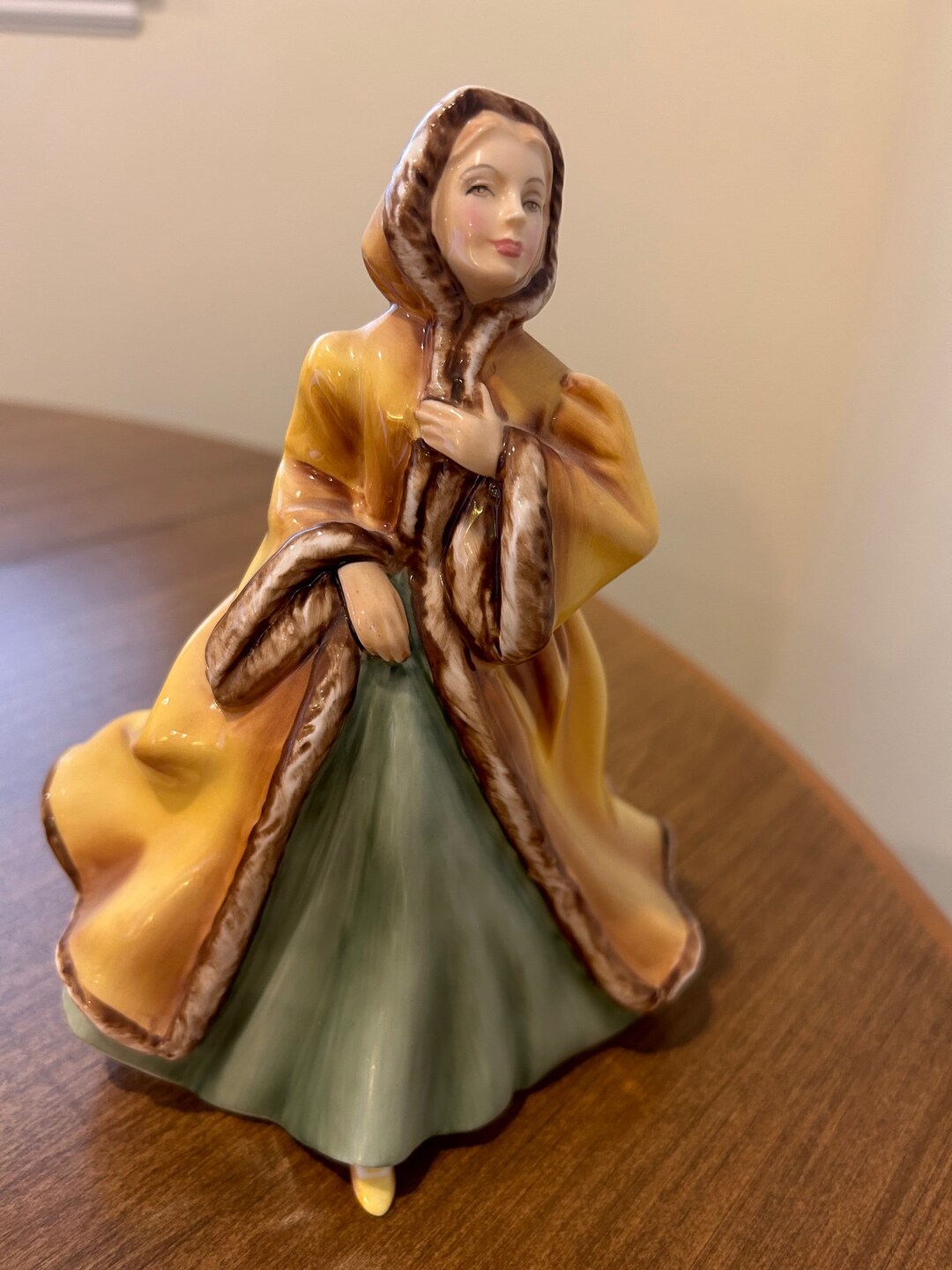 Royal Doulton Figurine RACHEL Gold & Green HN 2919. 1980s Issued Date. VINTAGE - Etsy
