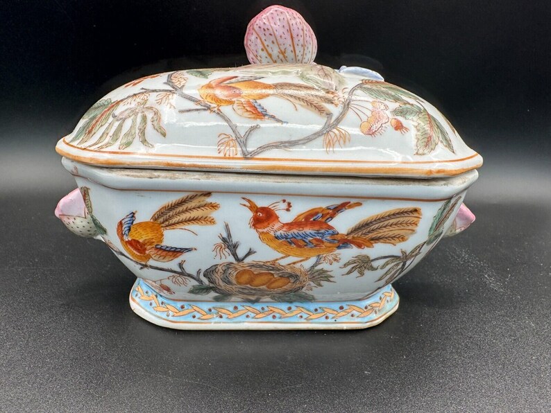 Hand Painted Antique Chinese Strawberry / Bird Multicolor Porcelain Box ...