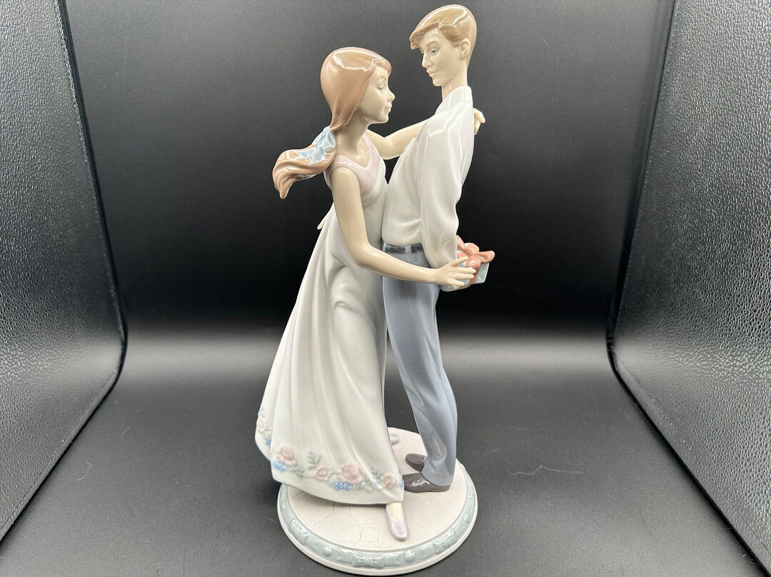 EXCEPTIONAL RARE 14.75 Tall Heavy LLADRÓ 6746 Porcelain Figurine loves Little Surprise, Pristine ...
