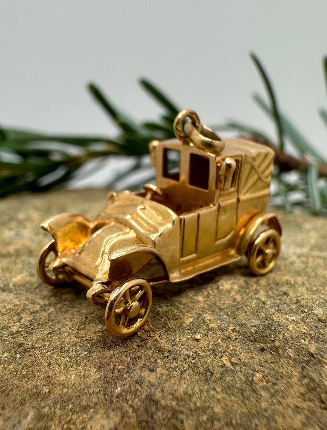 Vintage Gold Car Charm Pendant | 18K Gold (C035) - Etsy