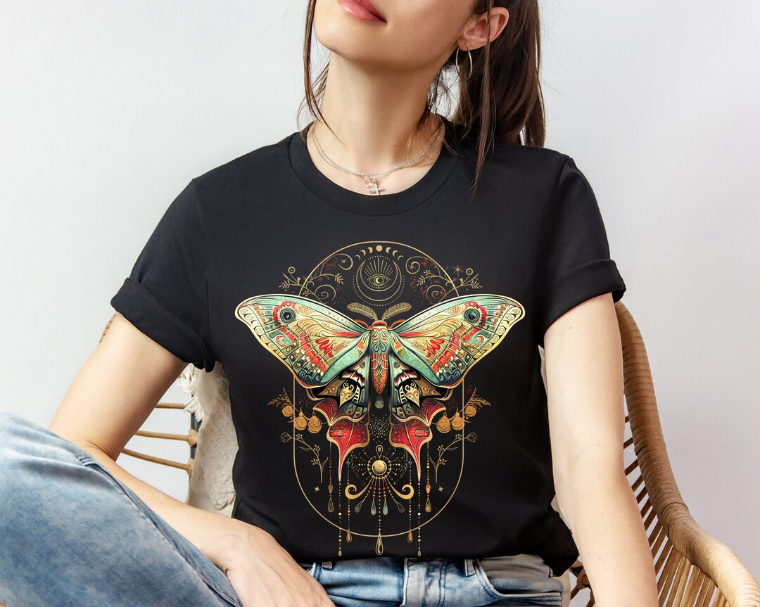 Moth Shirt Mystical Luna Moth Tee Celestial Butterfly T-shirt Vintage ...