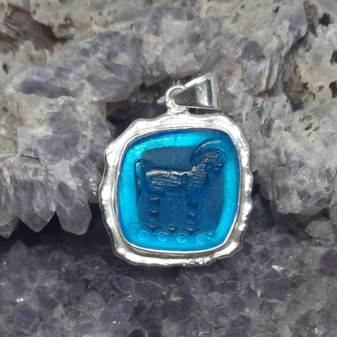 Intaglio Glass Trojan Horse Pendant, Glass Art Intaglio Silver Pendant ...