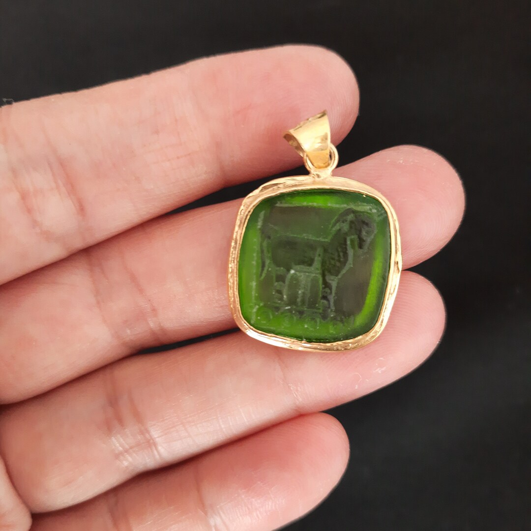Intaglio Glass Trojan Horse Pendant, Glass Art Intaglio Silver Pendant ...