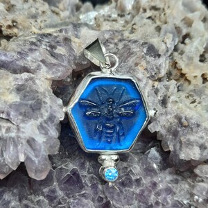 Intaglio Glass Bee Pendant Glass Art Intaglio Silver Pendant Ancient ...