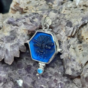 Intaglio Glass Bee Pendant Glass Art Intaglio Silver Pendant Ancient ...