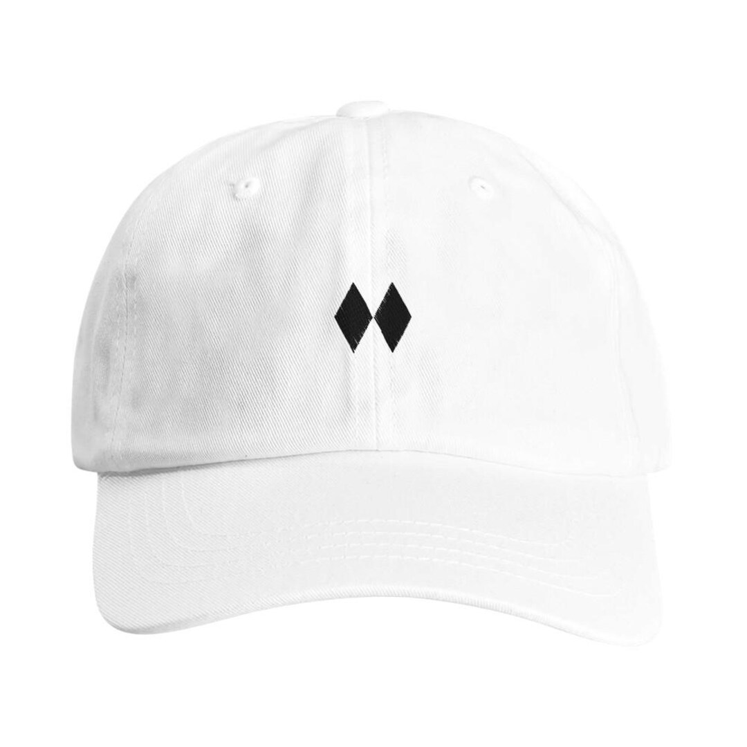 White Double Black Diamond Hat Stylish Après-ski Essential for Experts ...