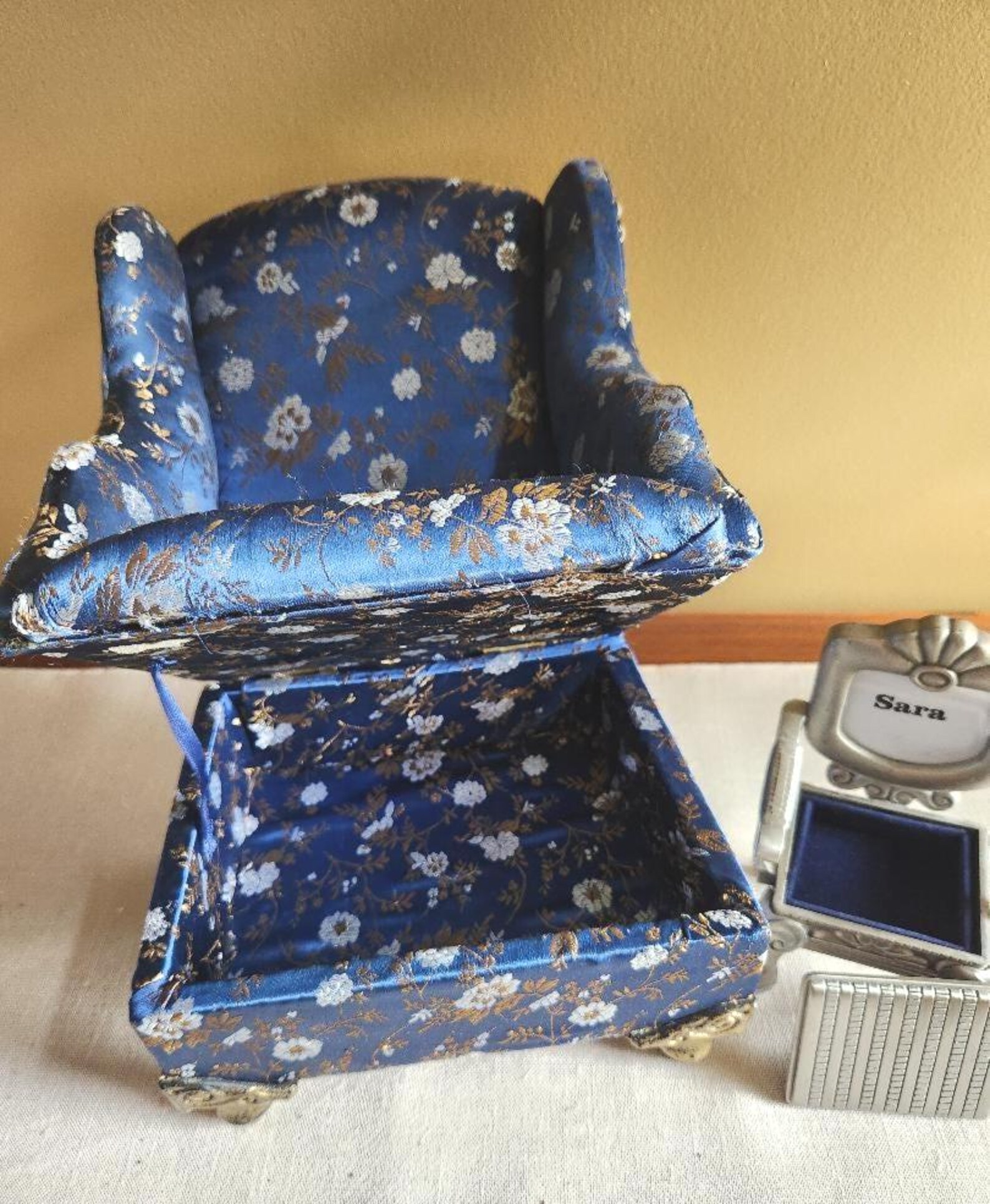 Display Seating Benches and Chairs - Etsy