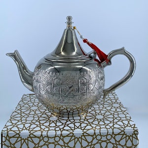 Moroccan Tea Pot, Handmade Brass Teapot 32 Ounces, Traditional Tea Pot ...
