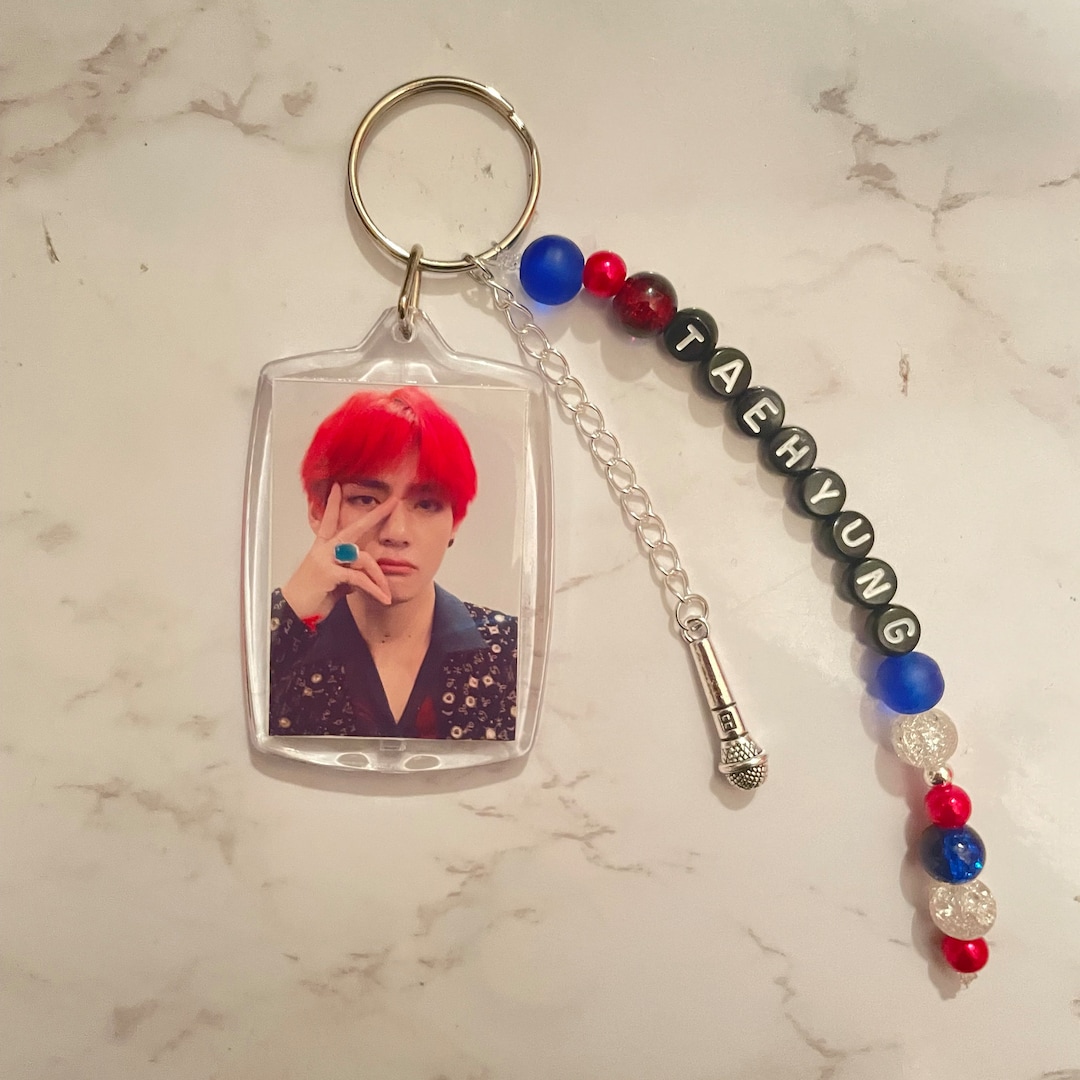 BTS Taehyung Keychain, K-pop Keychains, BTS V, Kim Taehyung, Gift for ...