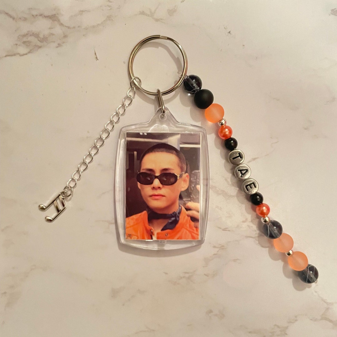 BTS Taehyung Keychain, K-pop Keychains, BTS V, Kim Taehyung, Gift for ...