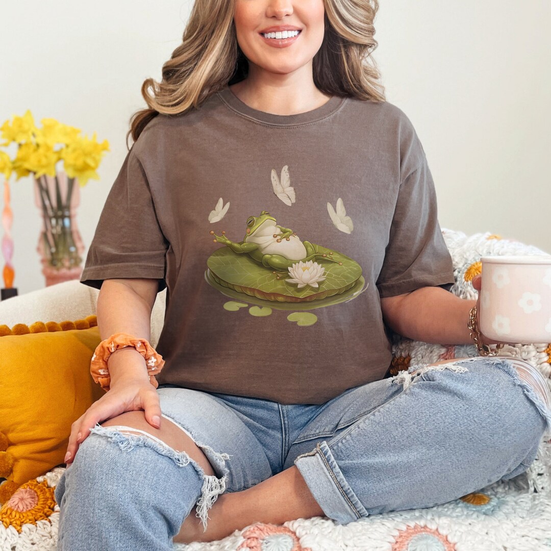 Cute Frog Shirt Comfort Colors Frog Summer T-shirt Relaxing Froggy T ...