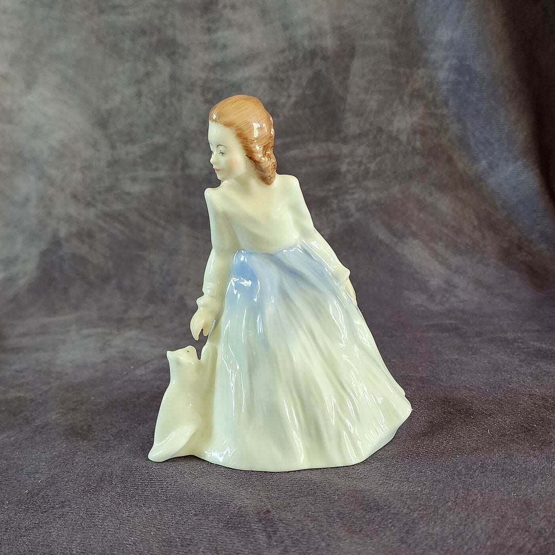 Royal Doulton HN3058 Andrea Figurine by Adrien Hughes 1984 R3 - Etsy