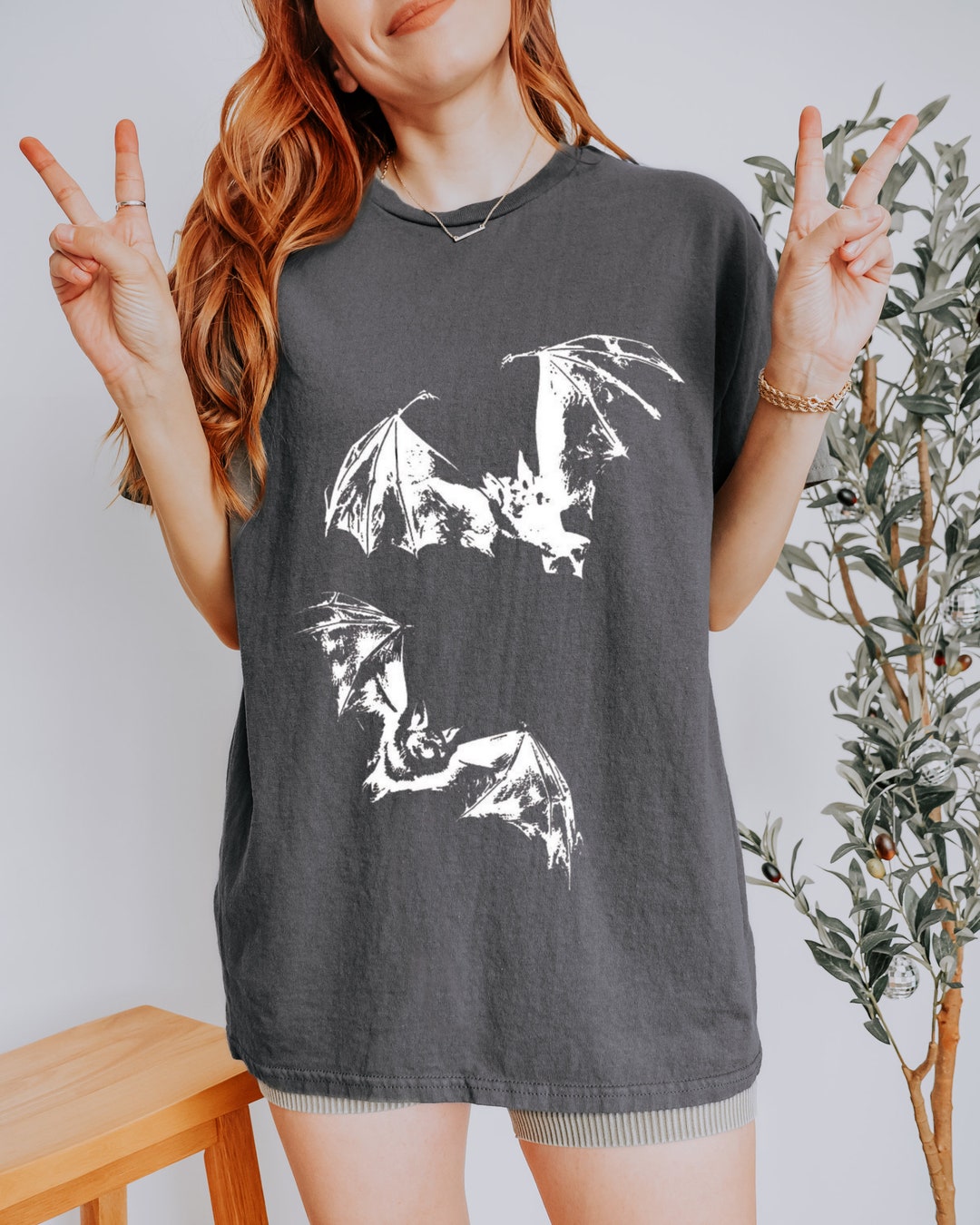 Y2K Bat Shirt - Vintage Retro Bat Design, 2000s Style Nostalgic Fashion ...