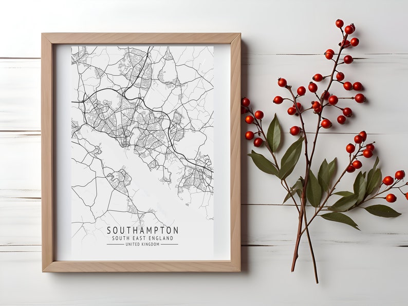 SOUTHAMPTON Map Print, High Res Map of Southampton, South East England ...