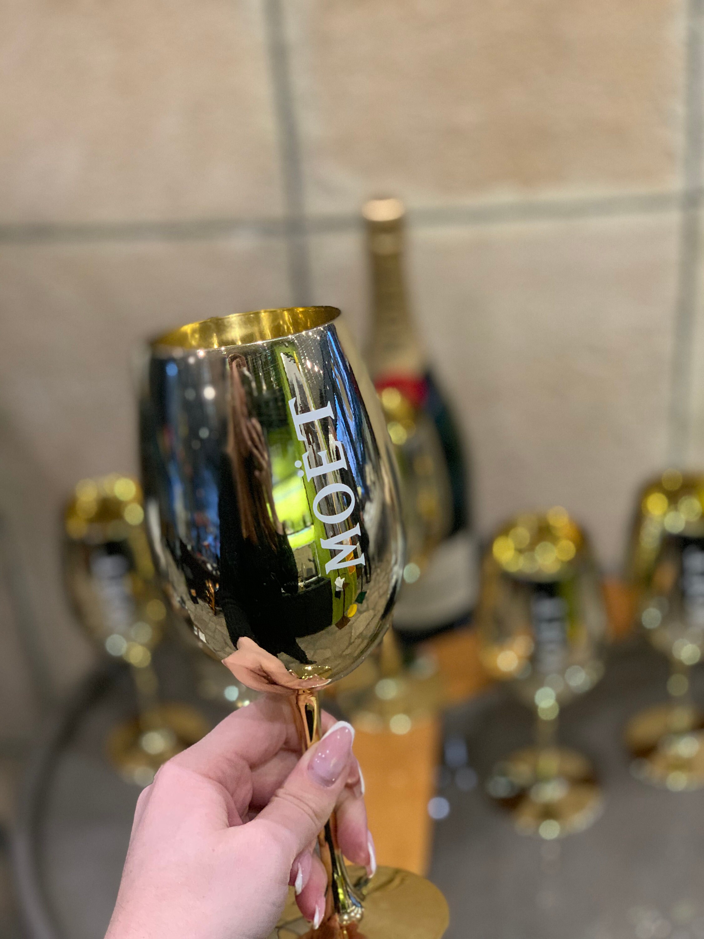 Moët & Chandon Champagne Flutes 6pcs Made of Glass With a Gold Finish ...