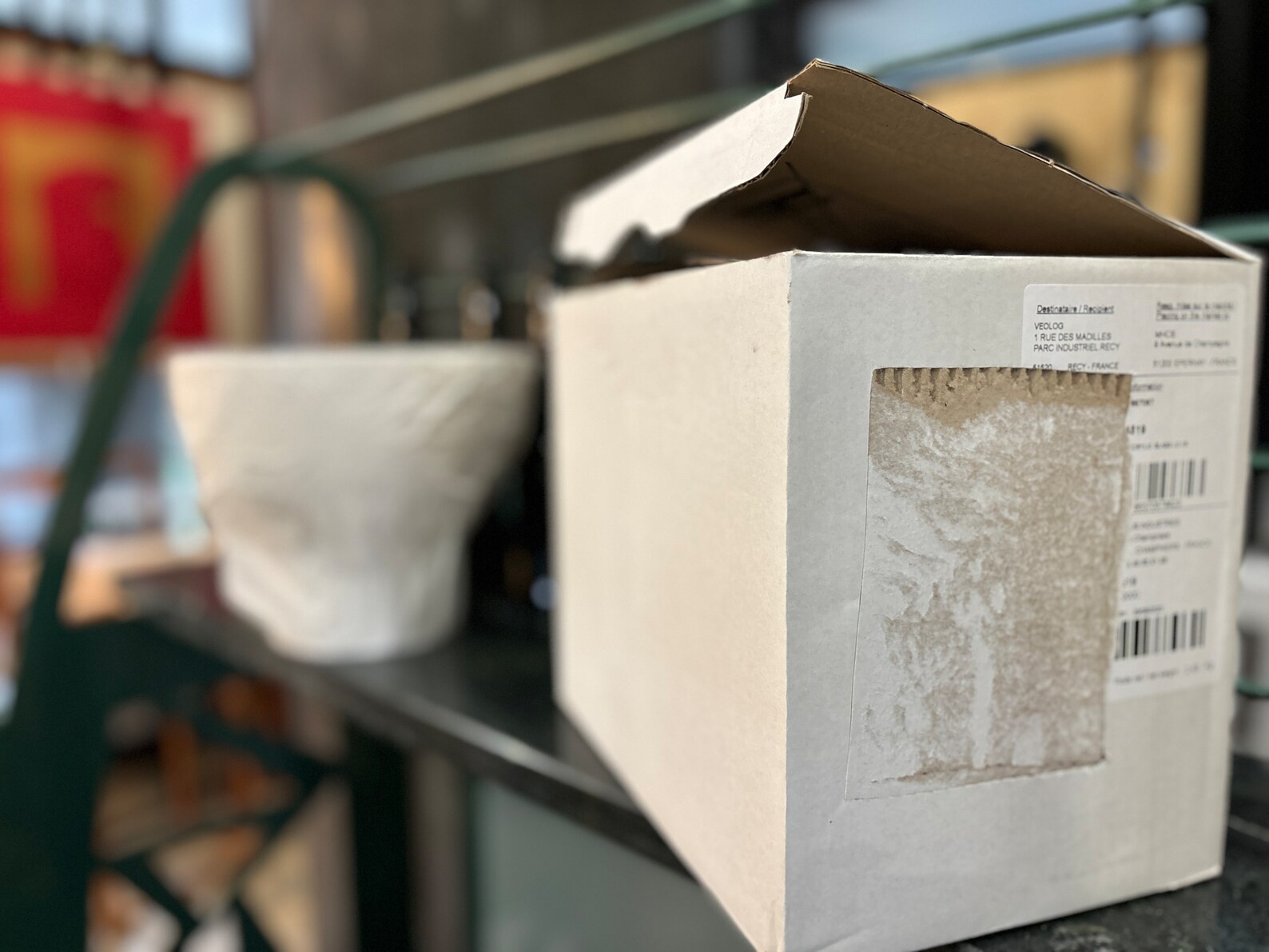 7 Moët & Chandon Champagne Equipment Gold Champagne Cooler With 6 MOËT ...