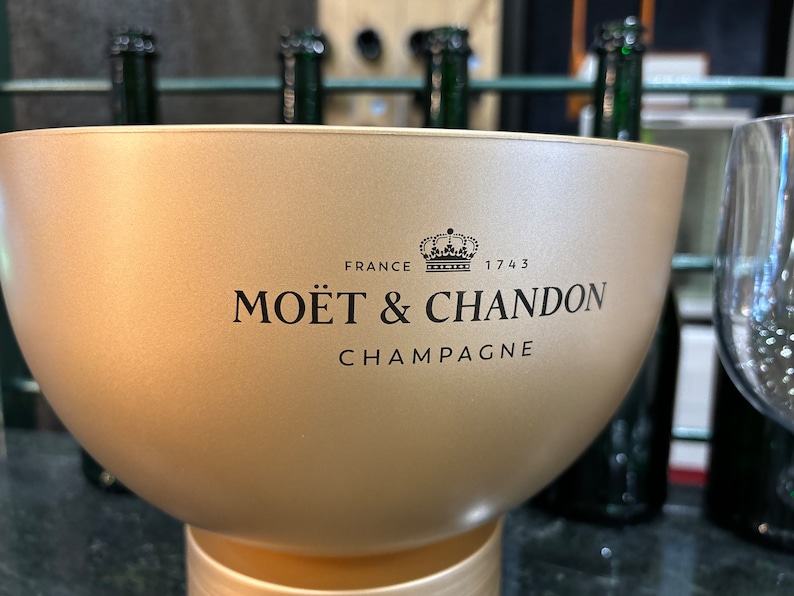 7 Moët & Chandon Champagne Equipment Gold Champagne Cooler With 6 MOËT ...