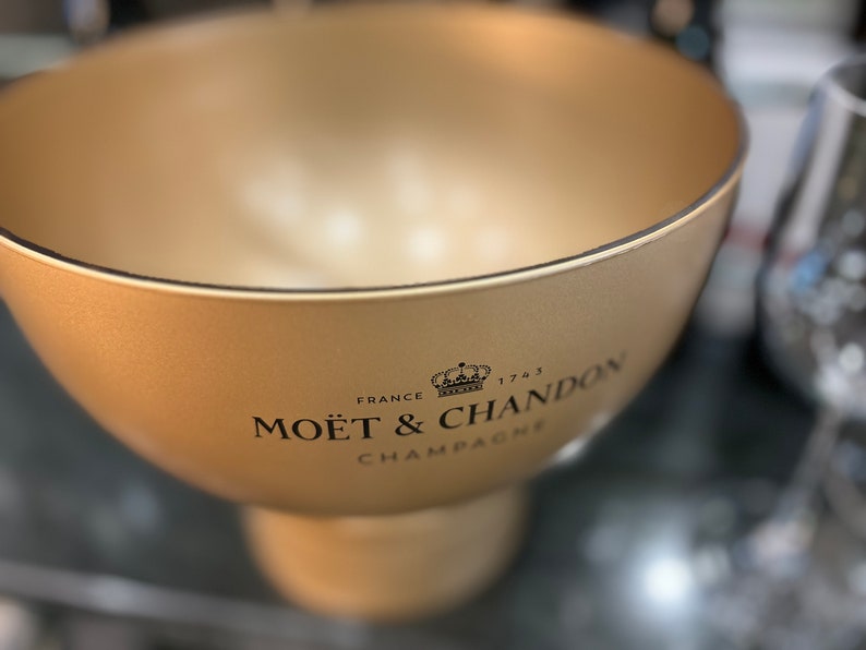 7 Moët & Chandon Champagne Equipment Gold Champagne Cooler With 6 MOËT ...