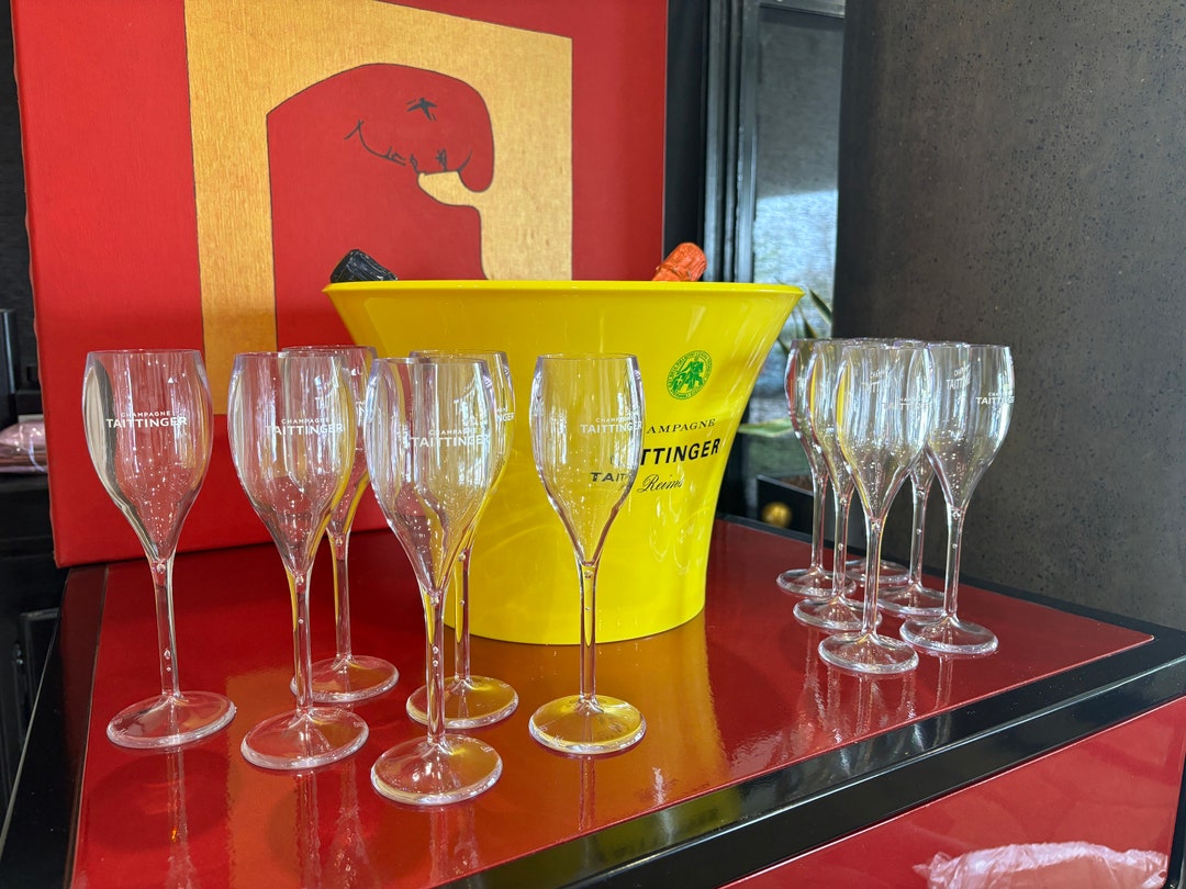 TAITTINGER Pool Bar Set 12 Acrylic Flute XXL Size Yellow Plasic ...